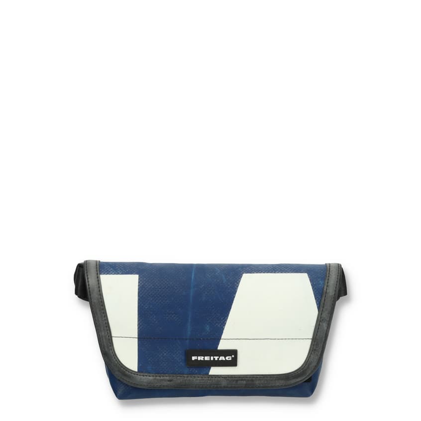 FREITAG | Des pièces uniques en bâches de camion recyclées